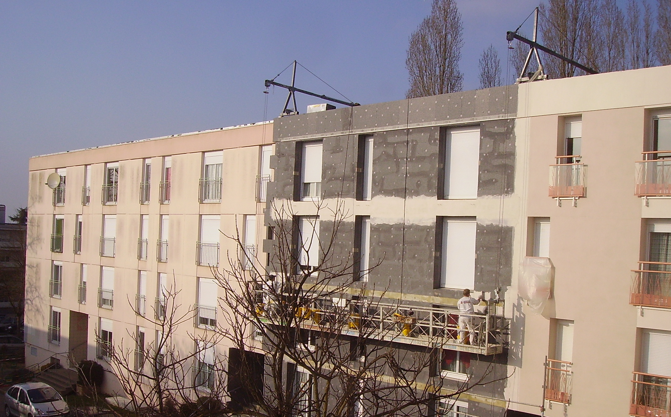 Guide pour réaliser un enduit projeté sur une façade en brique